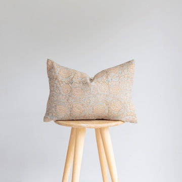 An online cushion boutique using popular designer fabrics. – meggy&me